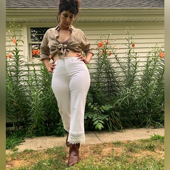Soft Surroundings | Jeans | Nwt White Cropped Lace Trim Jeans | Poshmark